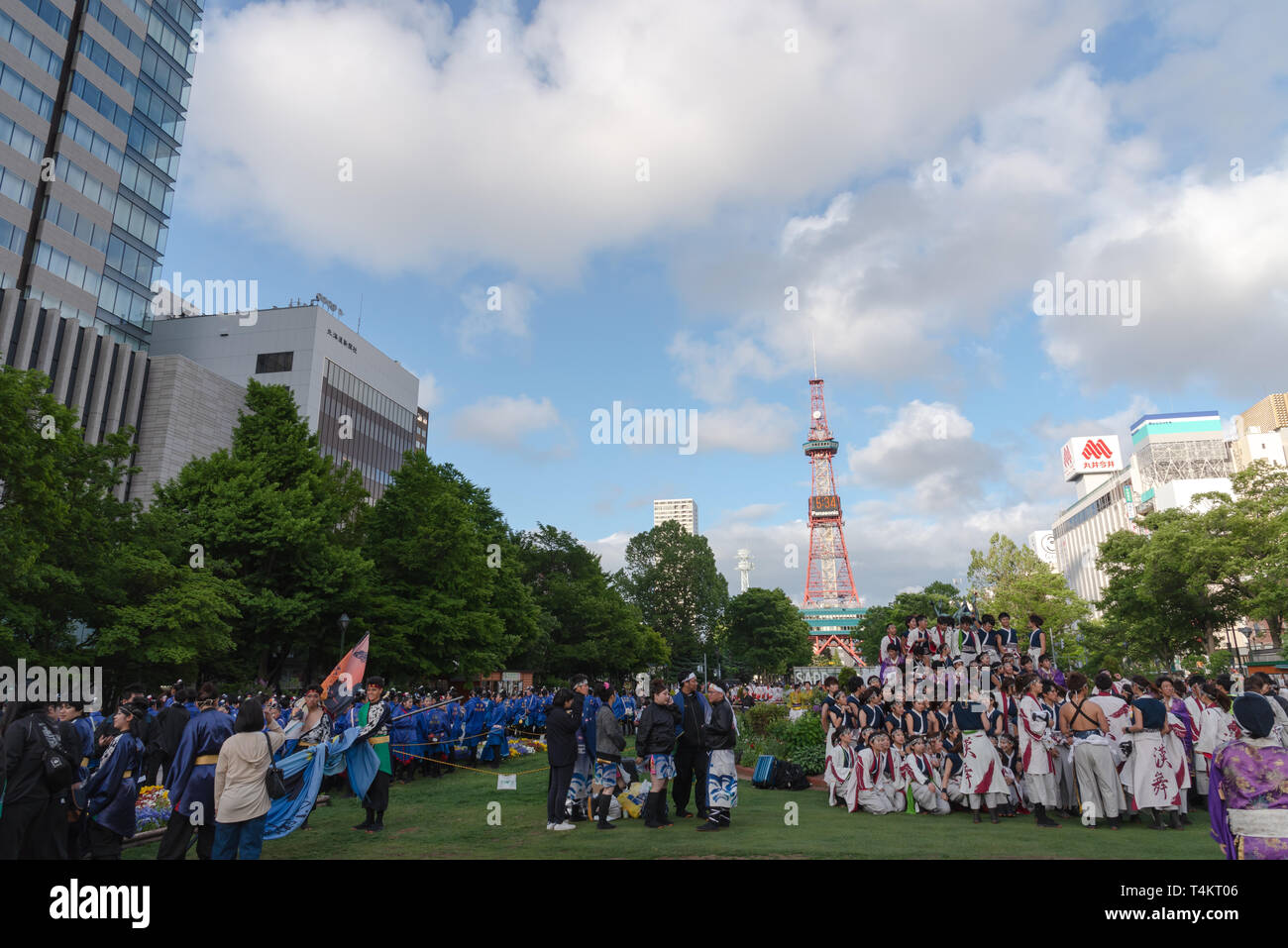 YOSAKOI Soran Festival. Powerful dance performances parade in Odori ...