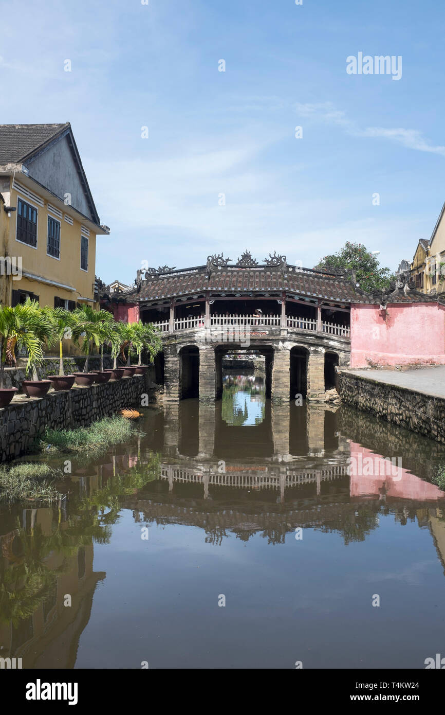 Chua Cau Temple Bridge (Japanese Covered Bridge) in the historic old ...