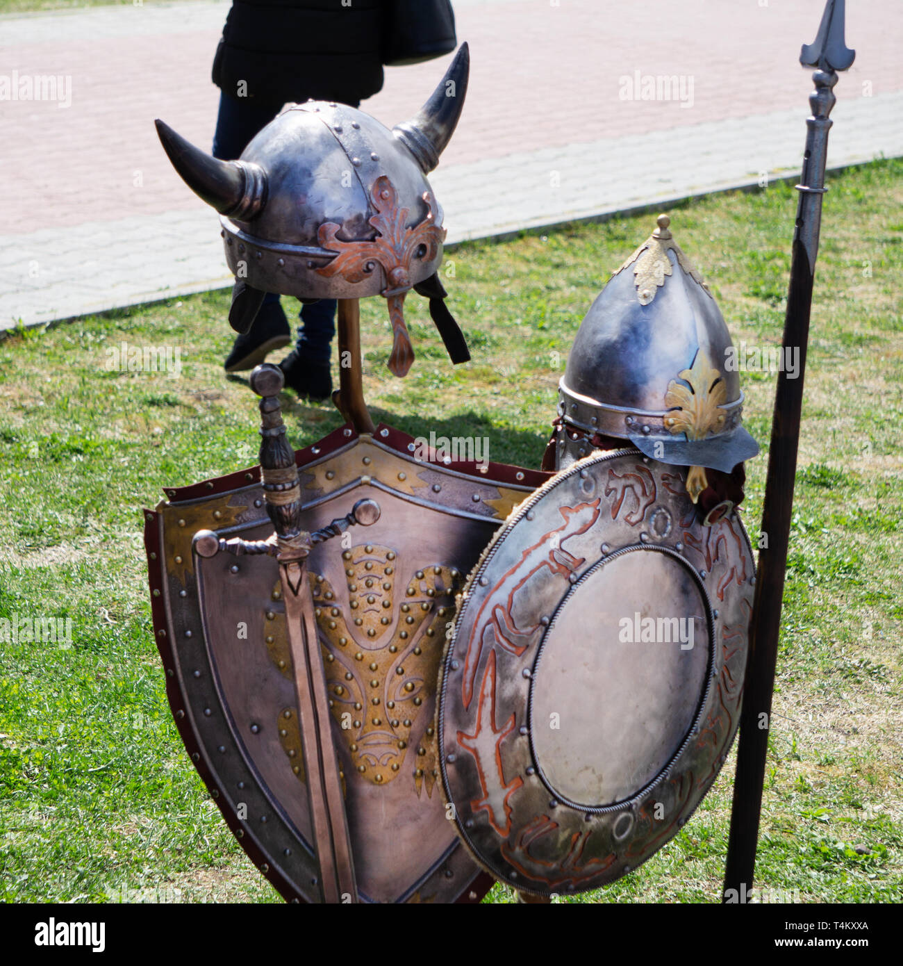 Knight in silver armour ages antique combat crusader Stock Photo - Alamy