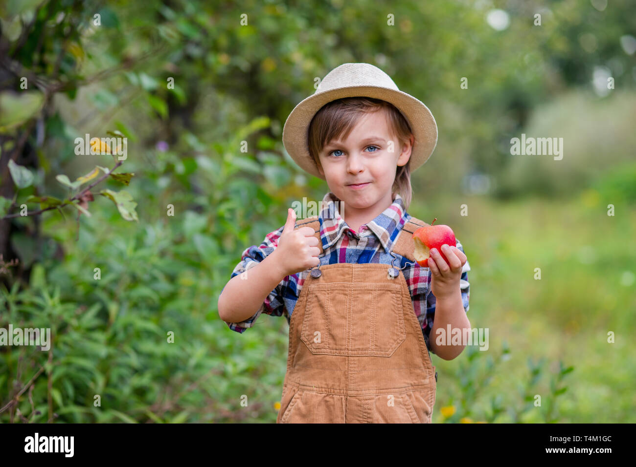 Beautiful boy stock photos hi-res stock photography and images - Alamy