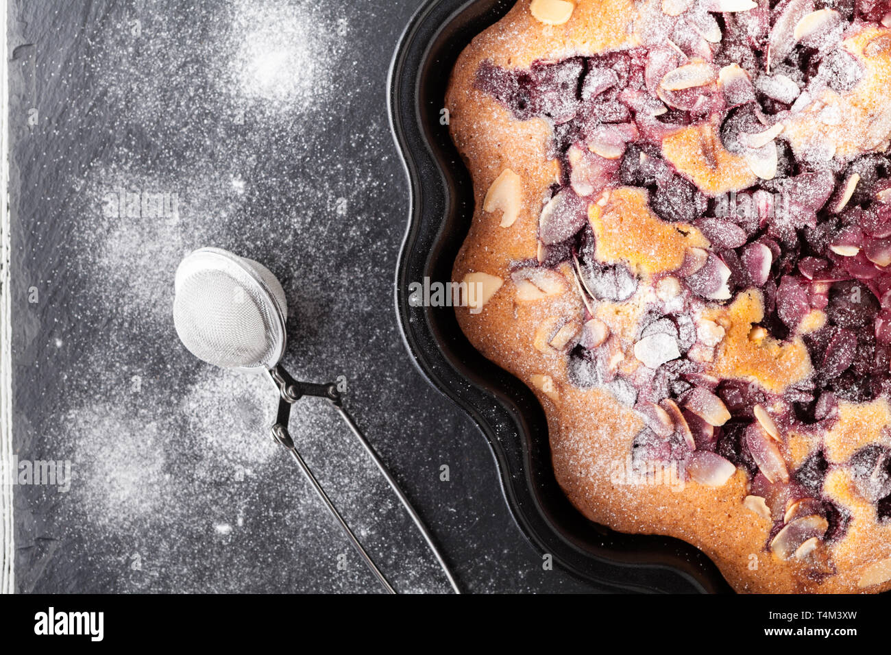 Almond and raspberry cake, Bakewell tart. Traditional British pastry ...