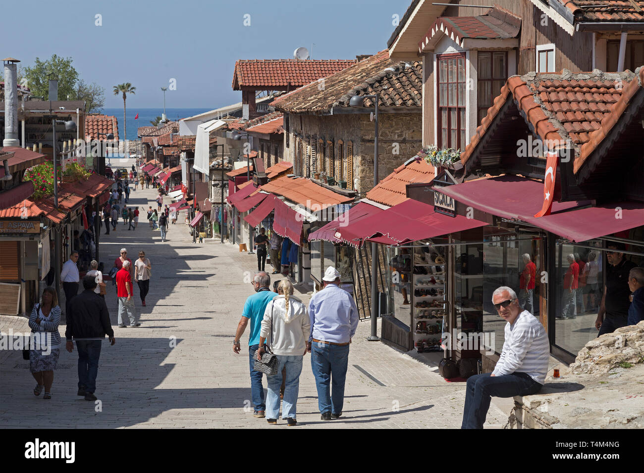 Shopping street antalya turkey hi-res stock photography and images - Alamy