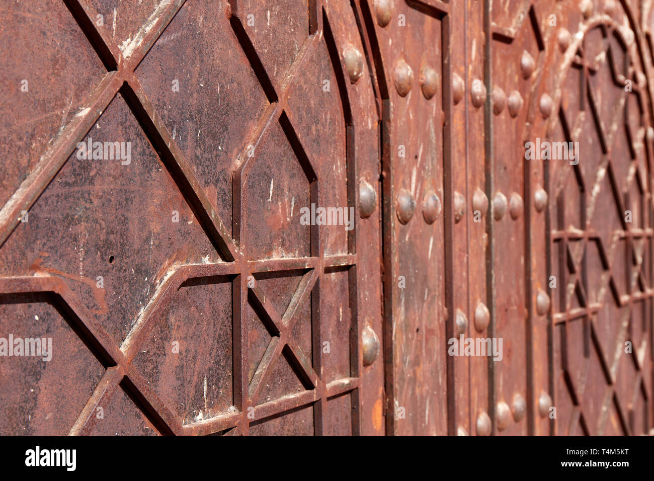 Traditionally african hi-res stock photography and images - Alamy