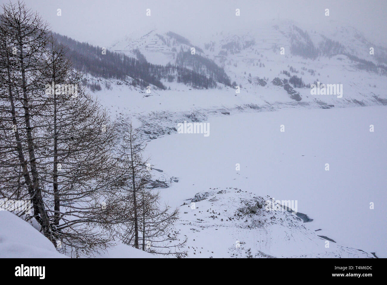 Barrage tignes hi-res stock photography and images - Alamy