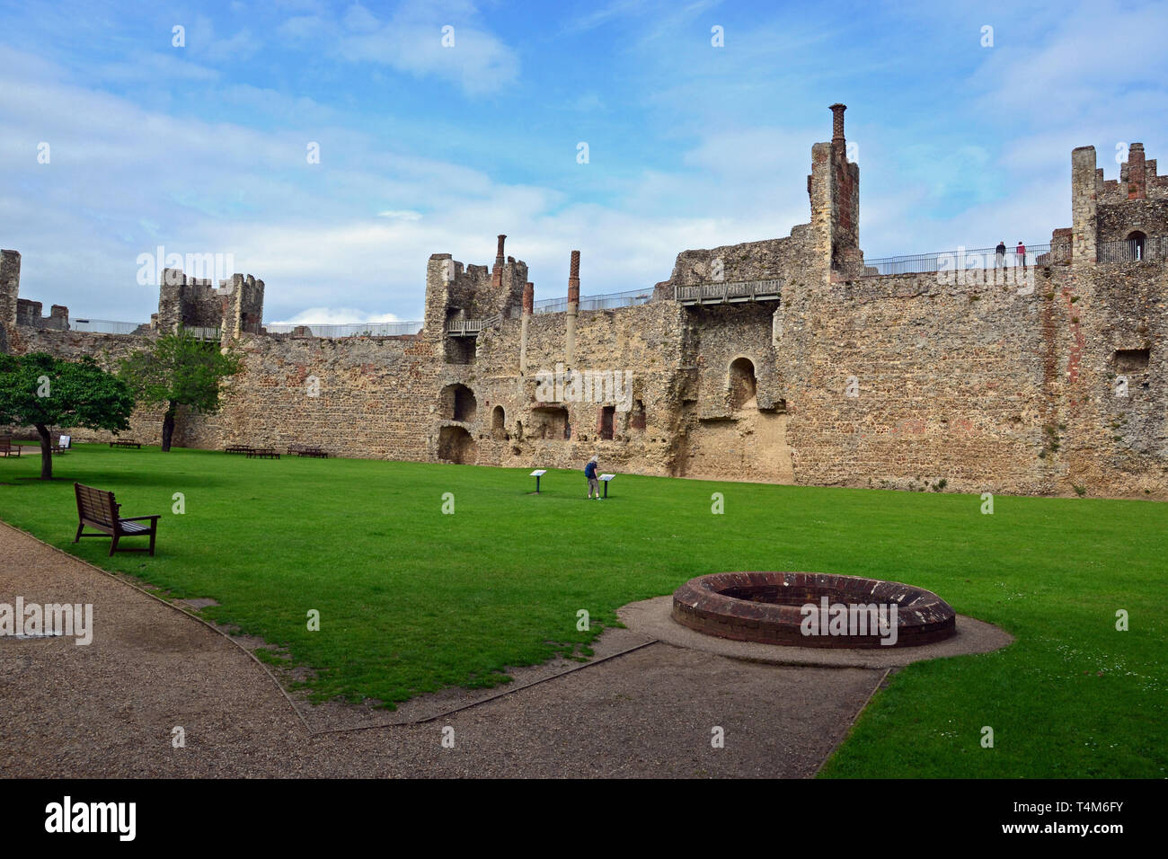 Framlingham town centre hi-res stock photography and images - Alamy