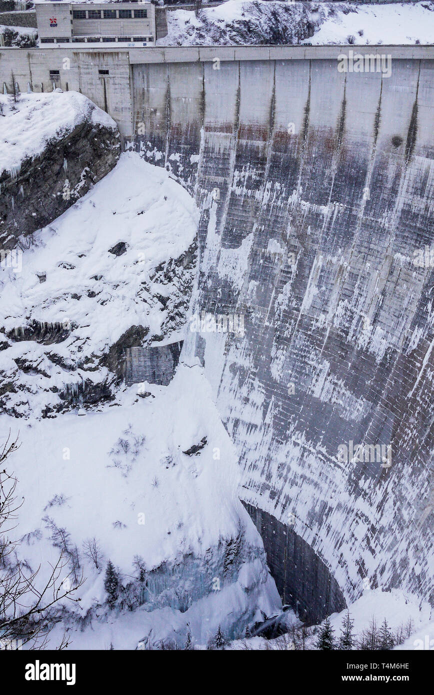 Tignes Dam High Resolution Stock Photography and Images - Alamy