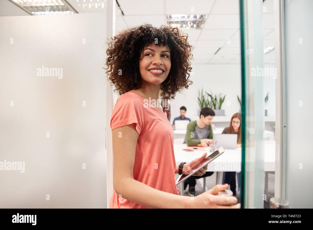 Employee intern office hi-res stock photography and images - Alamy