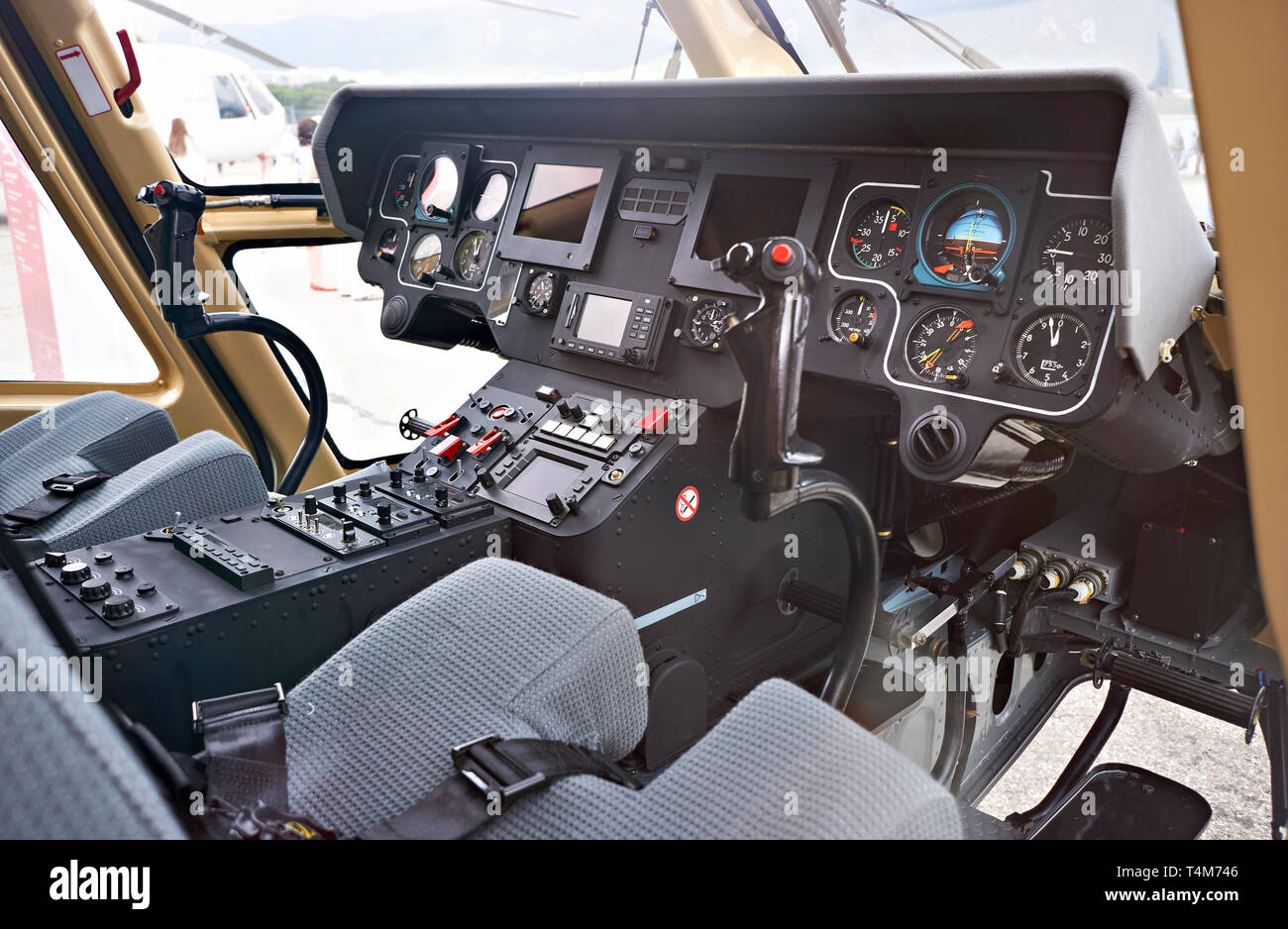 Helicopter cockpit hi-res stock photography and images - Alamy