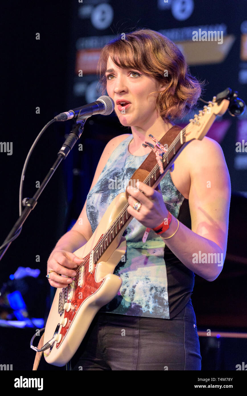 Becca stevens singing hi-res stock photography and images - Alamy