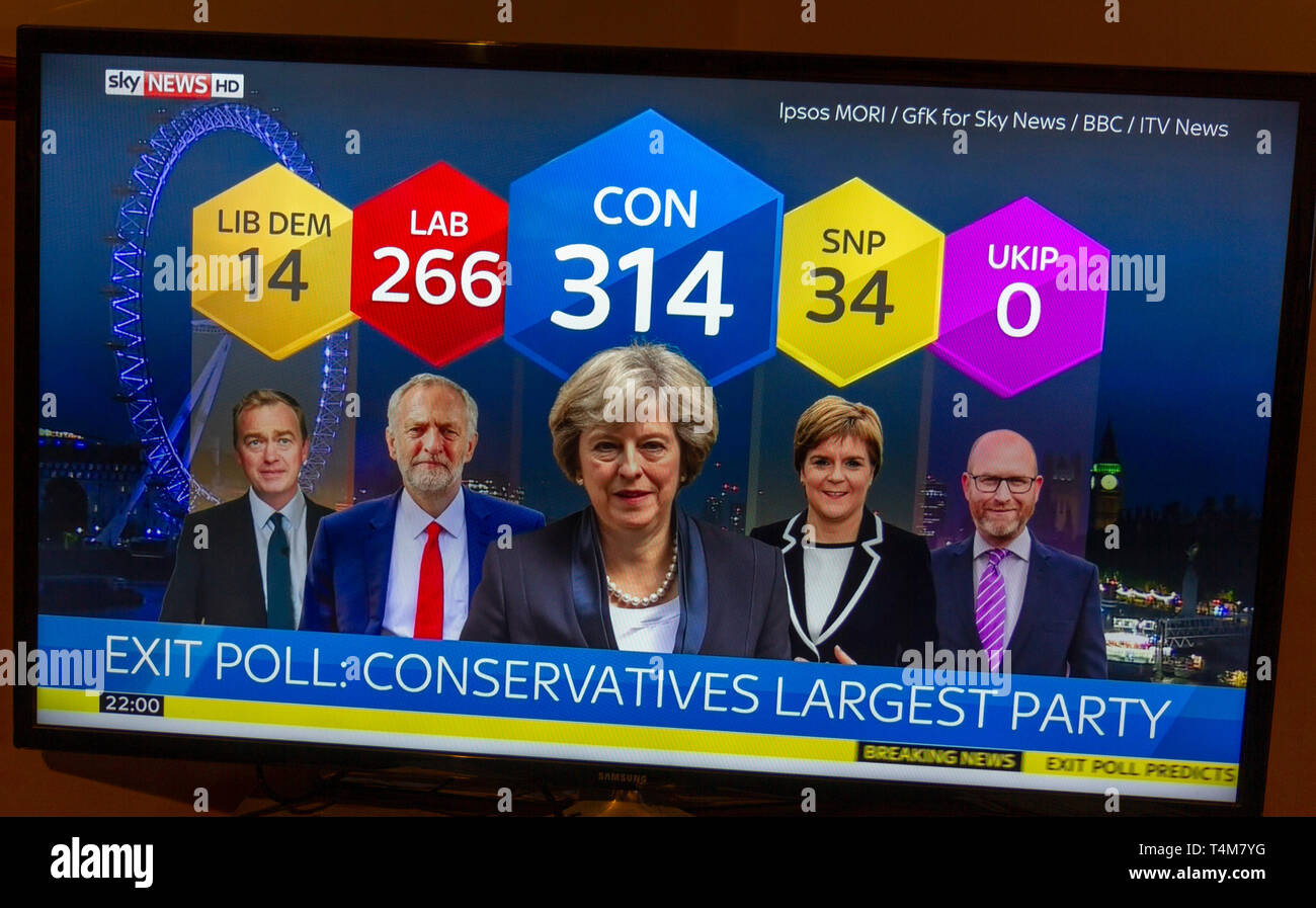 2017 polls hi-res stock photography and images - Alamy