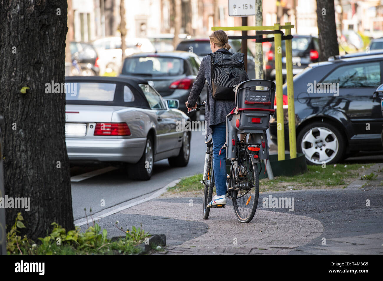 Bus_lane hi-res stock photography and images - Alamy