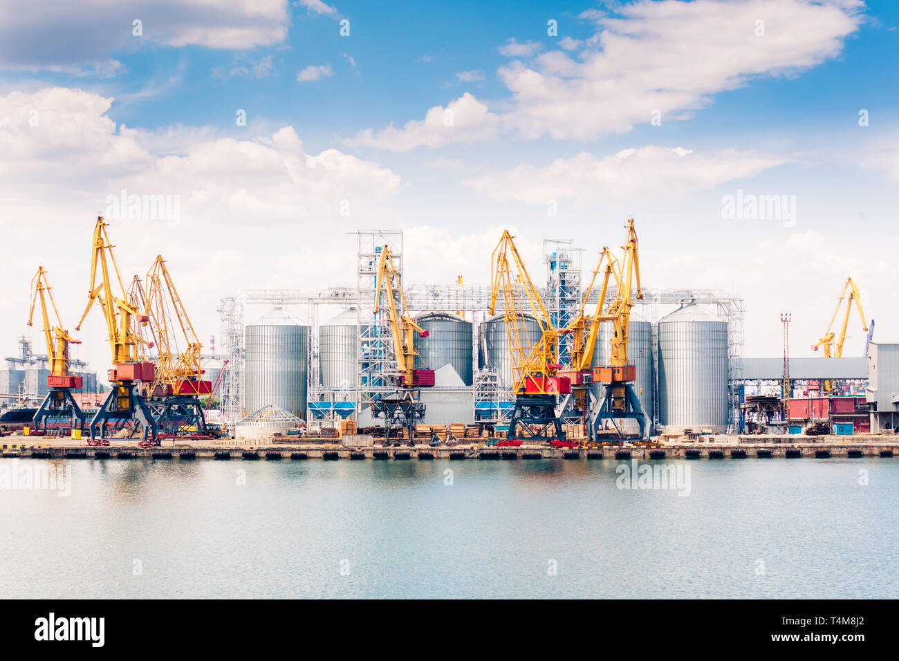 Logistic marine hi-res stock photography and images - Alamy