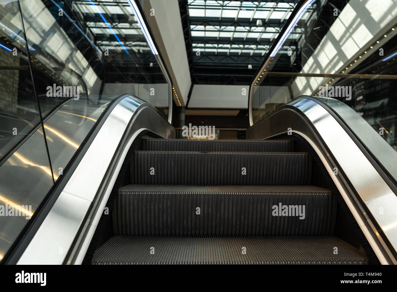 Perspective concept close mall hi-res stock photography and images - Alamy