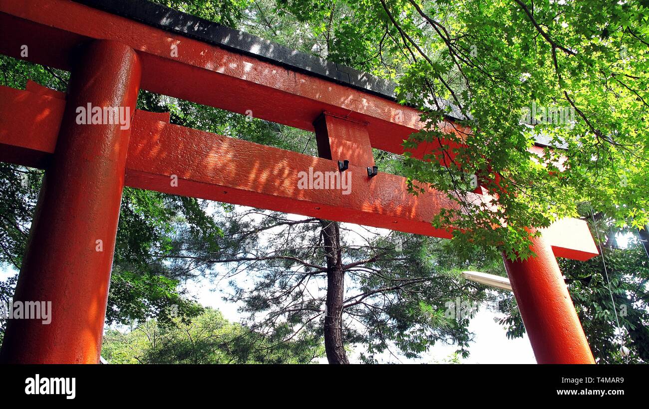 Japanese gate hi-res stock photography and images - Alamy