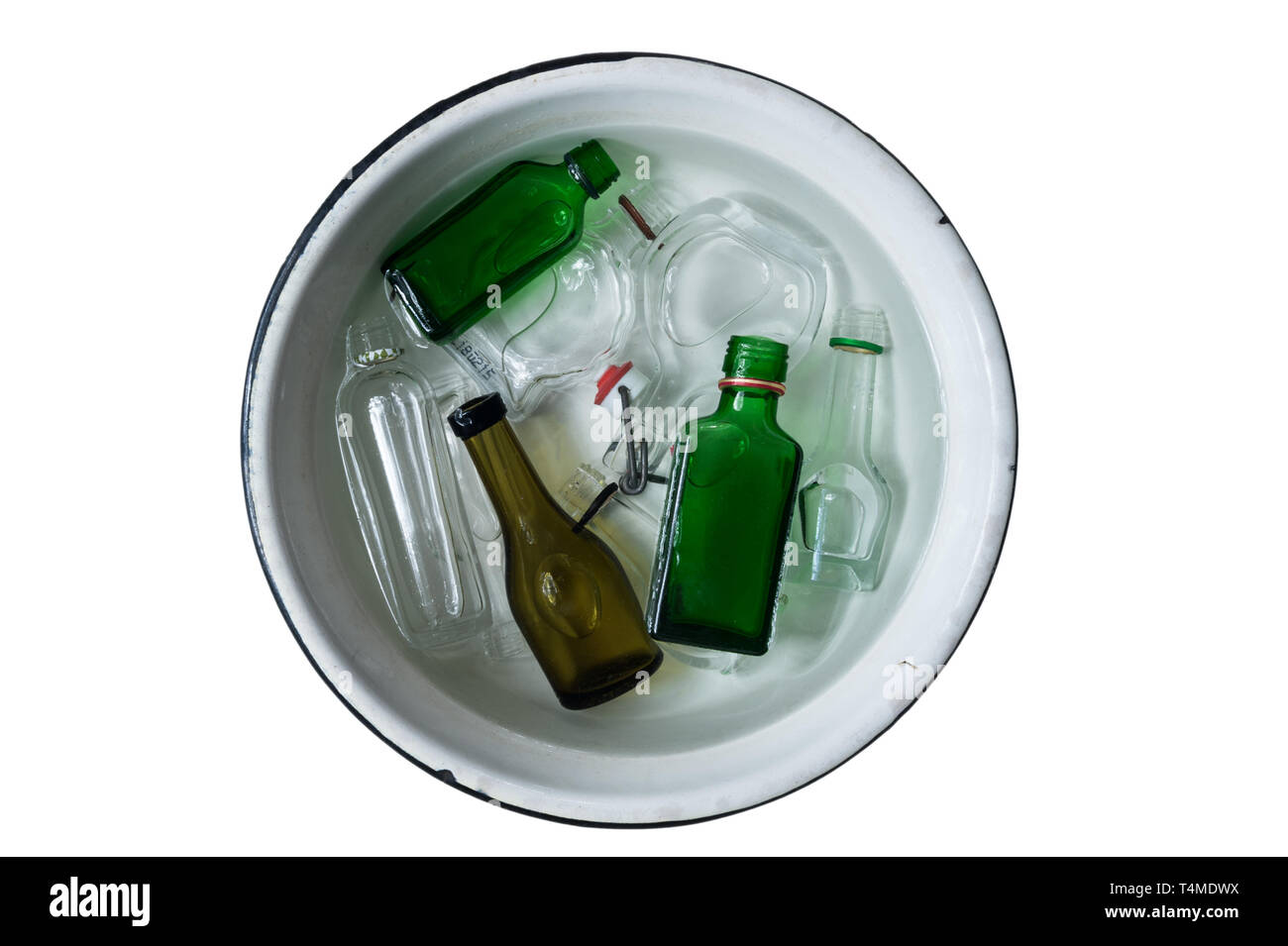 Empty alcohol bottles hi-res stock photography and images - Alamy