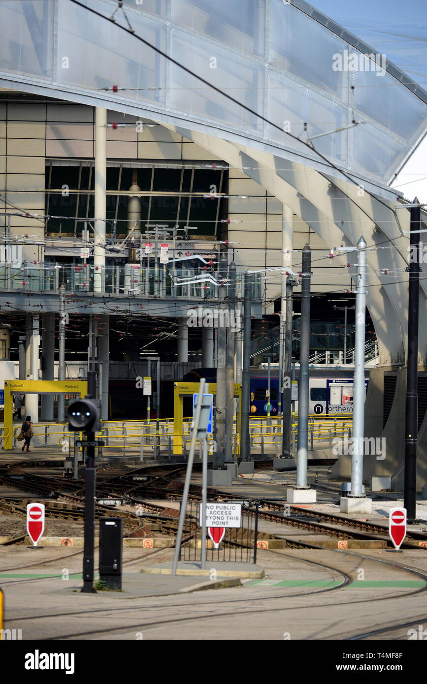 Victoria Rail Station Stock Photo - Alamy