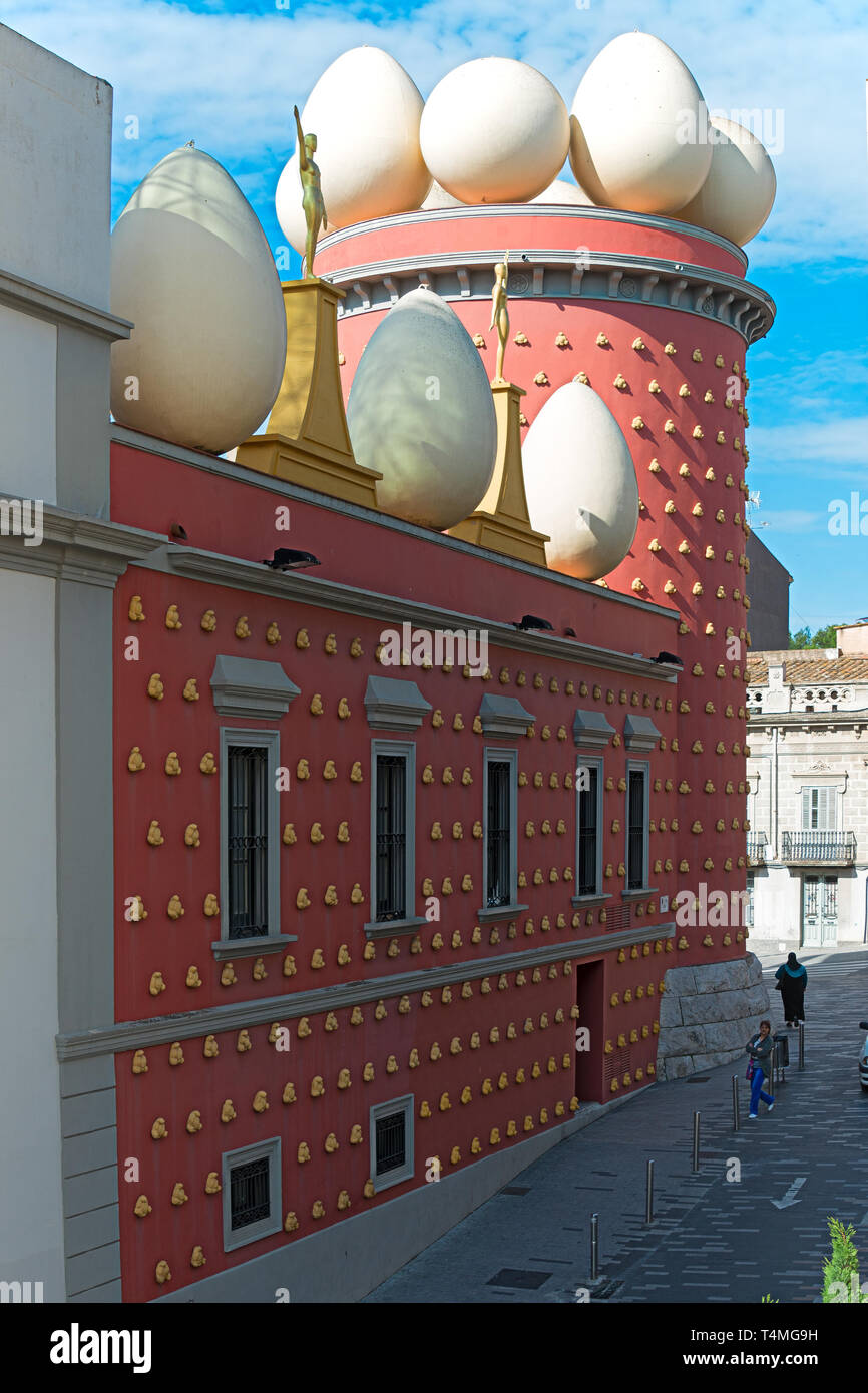 Figueres dali theater museum hi-res stock photography and images - Alamy