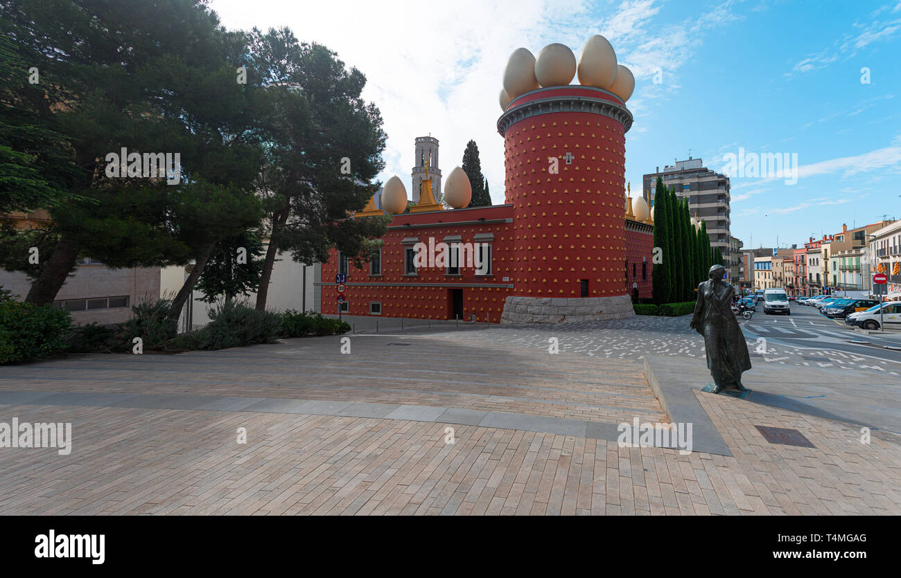 Figueres dali theater museum hi-res stock photography and images - Alamy