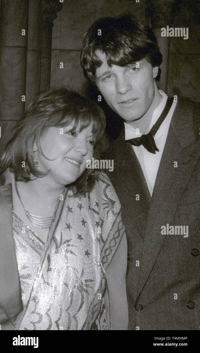 Brenda Vaccaro and husband Guy Hector wedding day 1986 Photo By Jesse ...