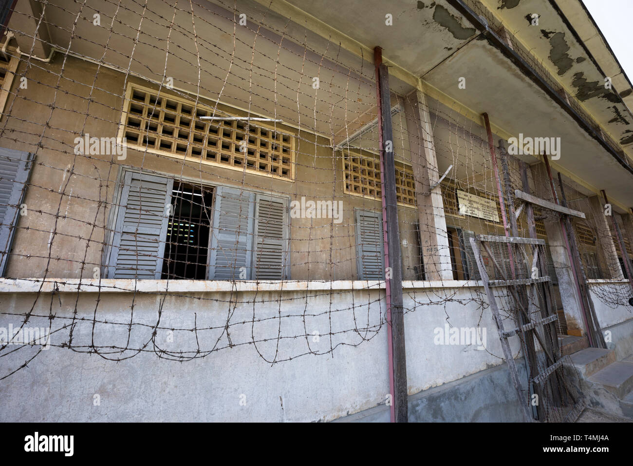 Khmer rouge high school s 21 prison in phnom penh hi-res stock ...