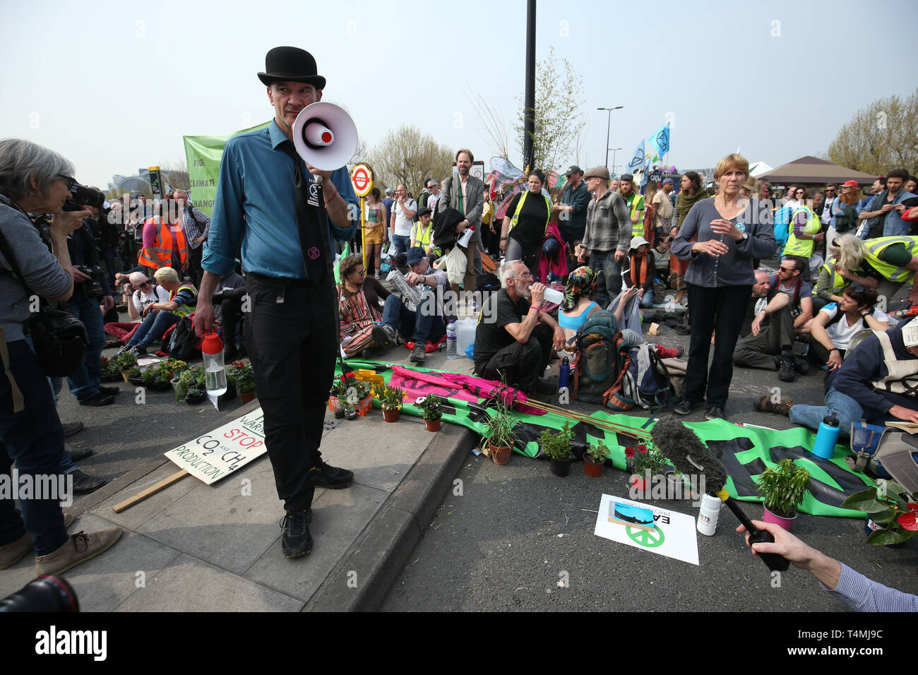 Extinction Rebellion demonstrators on Waterloo Bridge, London. Some 290 ...