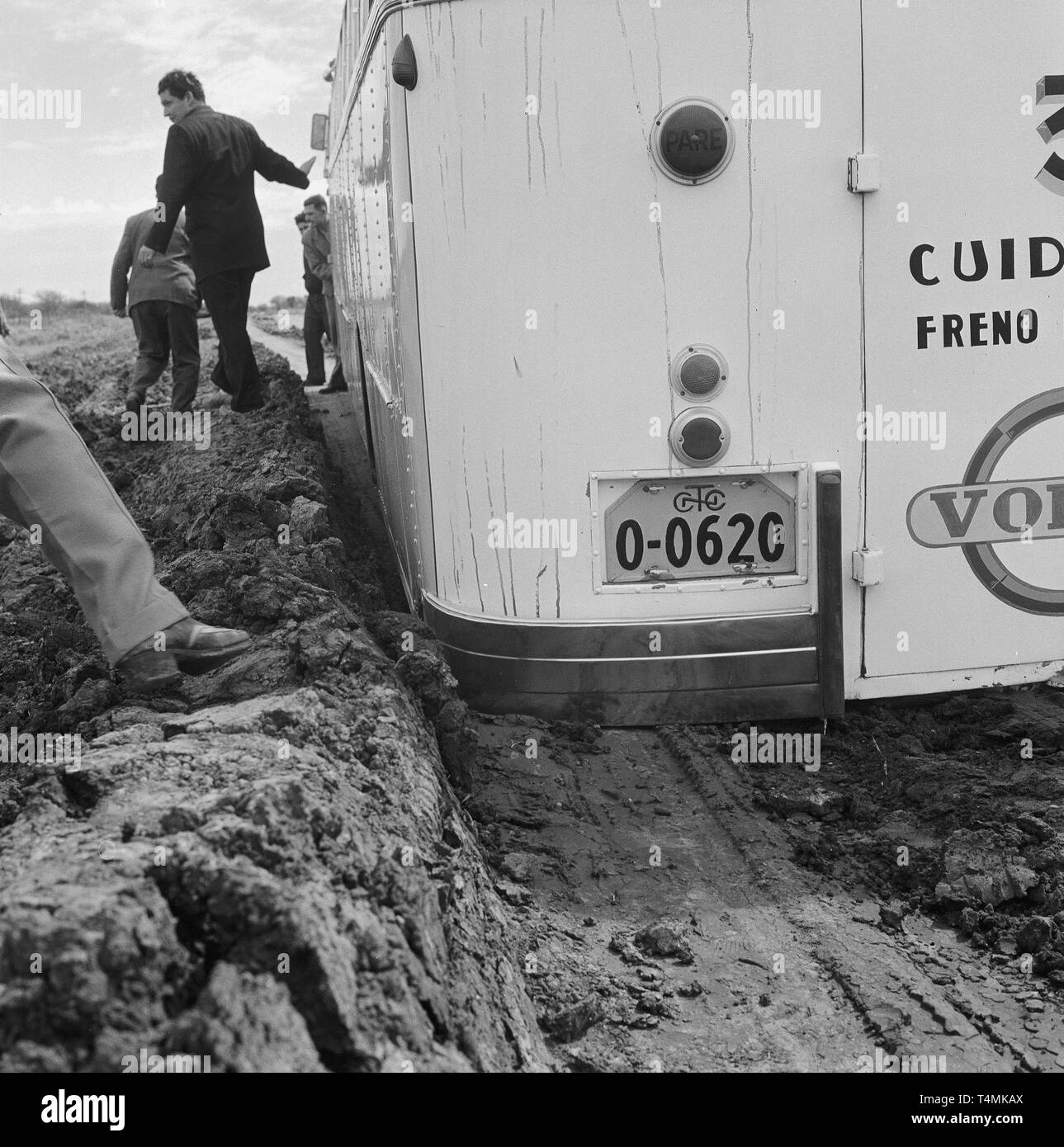 Bus in mud Black and White Stock Photos & Images - Alamy