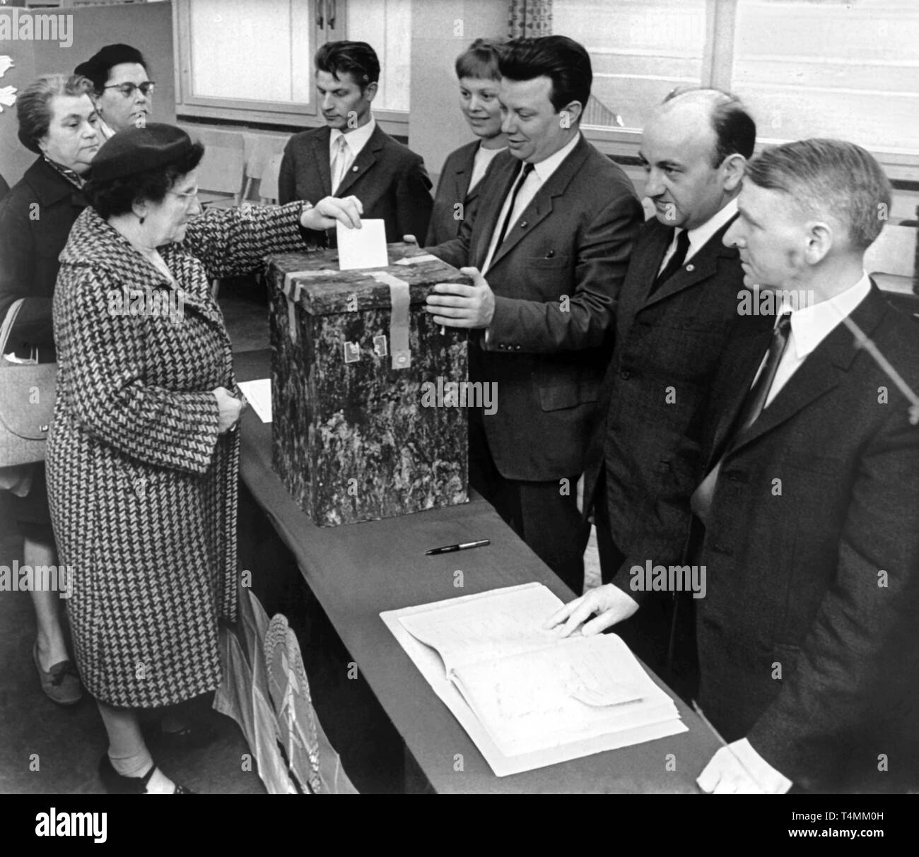 New constitution Black and White Stock Photos & Images - Alamy