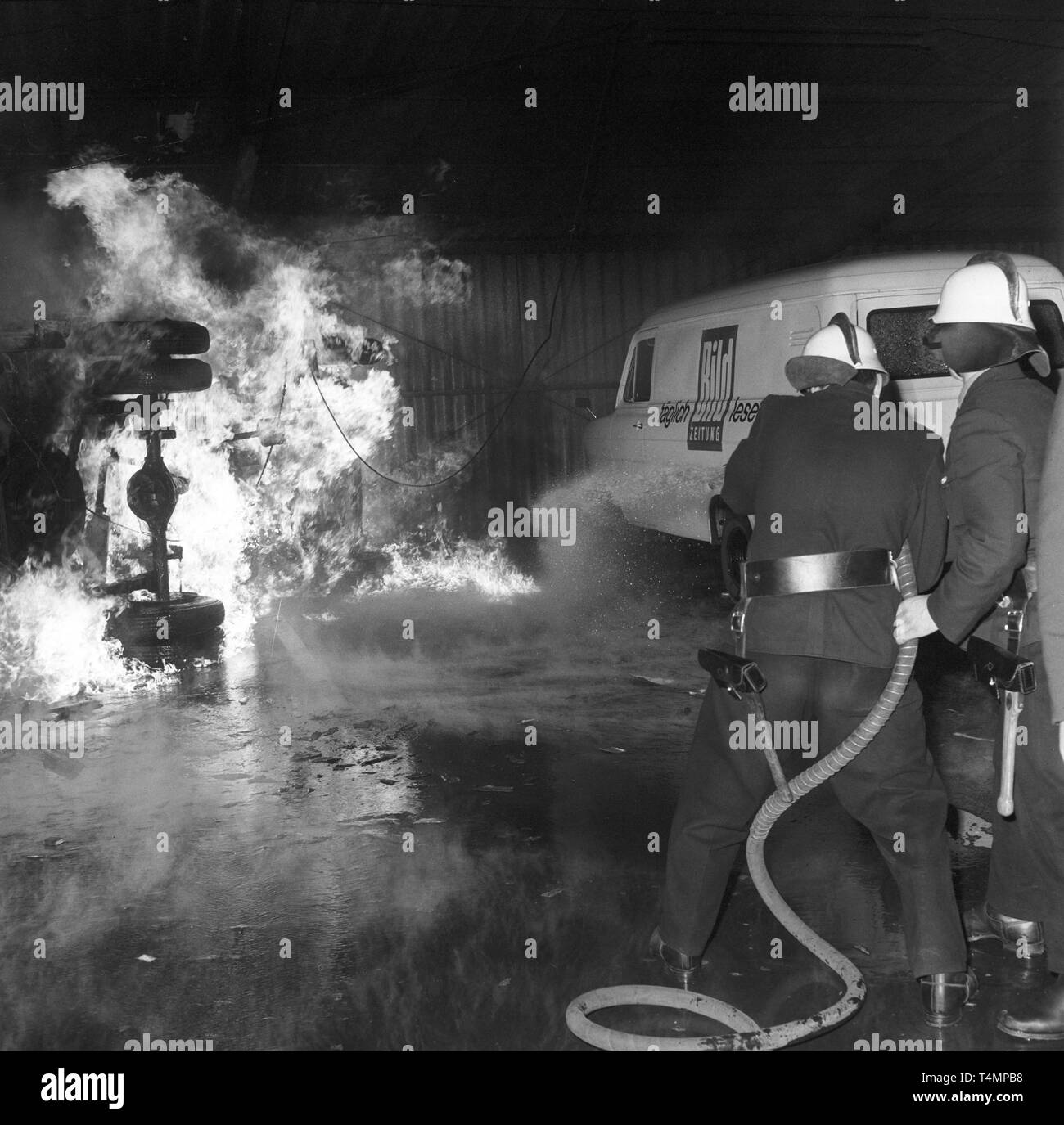 Fire wave 11 Black and White Stock Photos & Images - Alamy