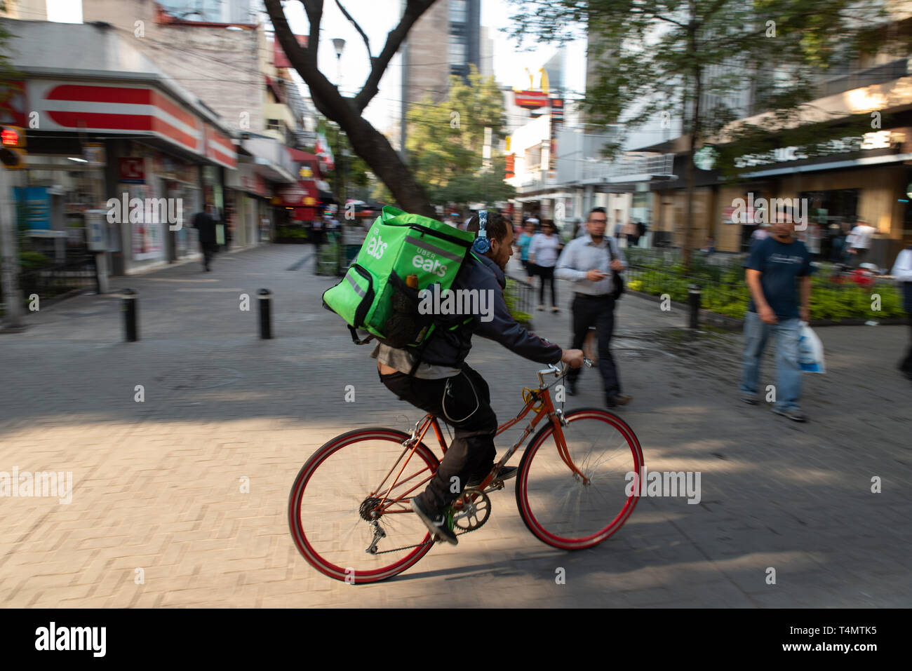 Food delivery workers hi-res stock photography and images - Alamy