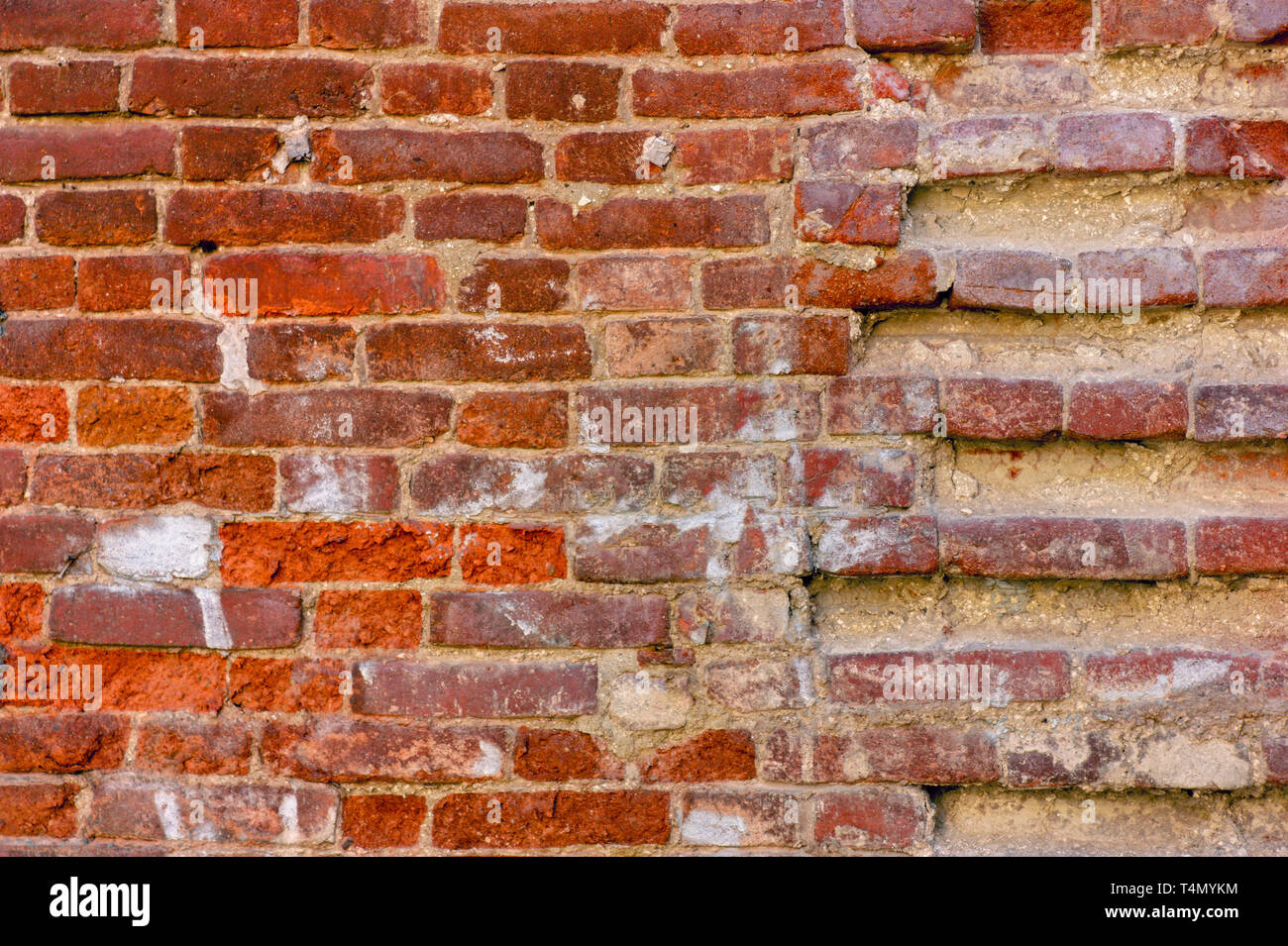 Texture of an old red brick wall Stock Photo - Alamy