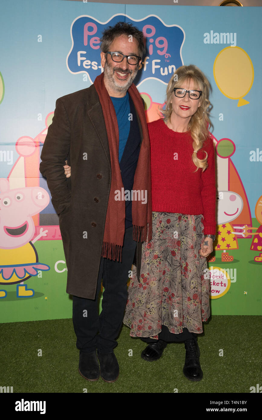 VIPs and bloggers attend premiere of Peppa Pig's latest big screen ...