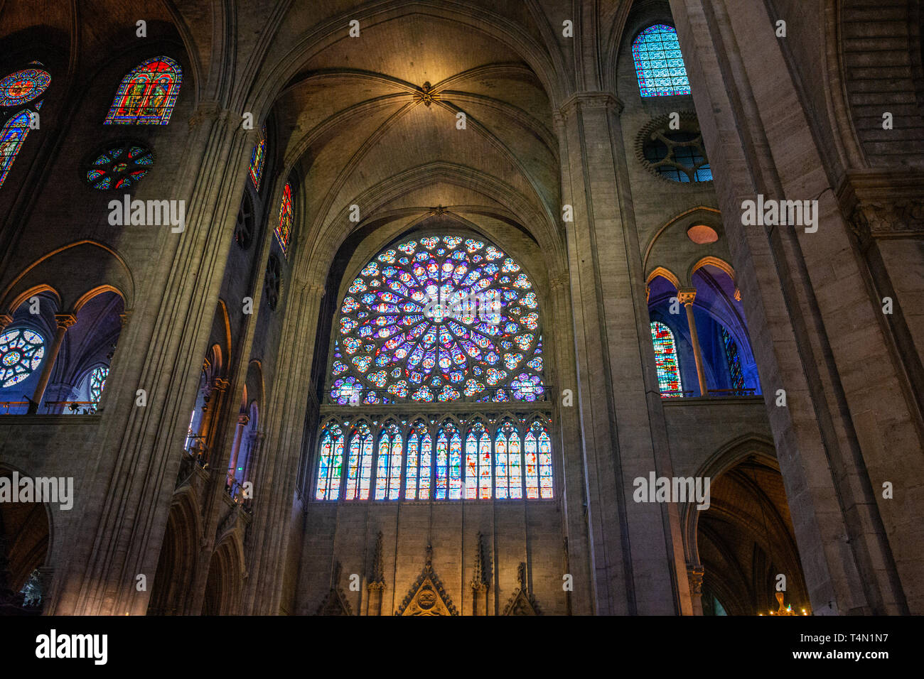 Chartres cathedral interior hi-res stock photography and images - Alamy