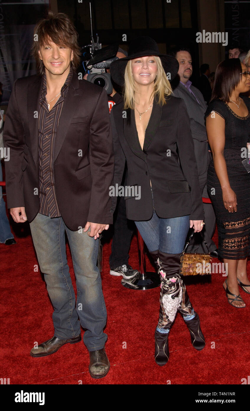 LOS ANGELES, CA. November 14, 2004: Los Angeles, CA: Actress HEATHER ...