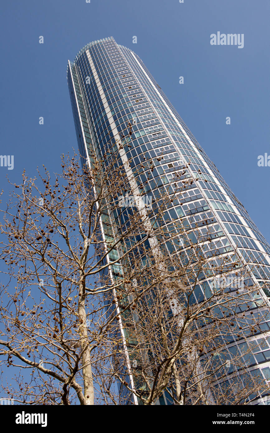 St George Wharf Tower, Vauxhall, London Stock Photo - Alamy