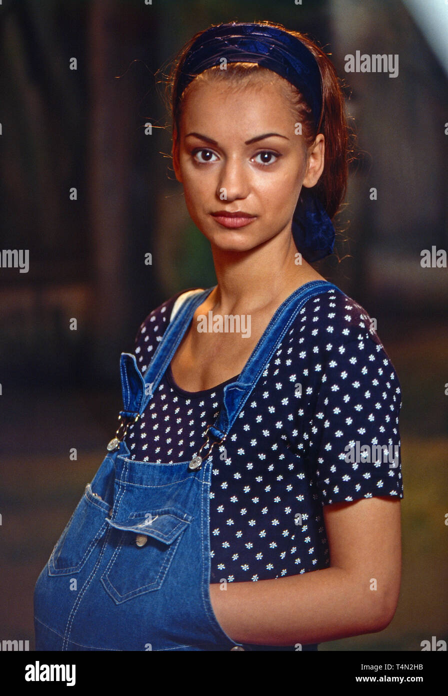 Radost Bokel, deutsche Schauspielerin, in der Fernsehserie "Parkhotel Stern", Deutschland 1996 ...