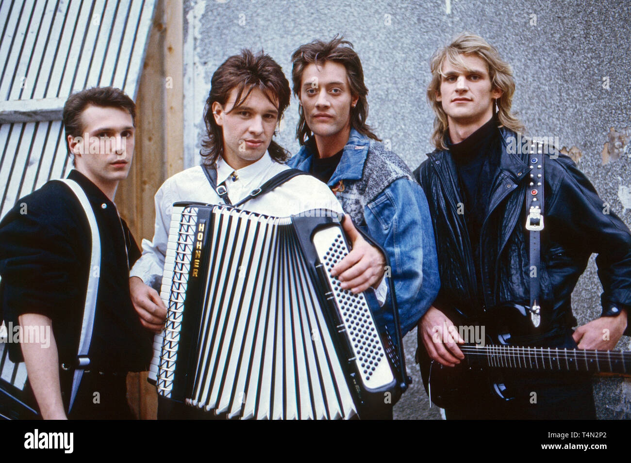 Kapelle combo hi-res stock photography and images - Alamy