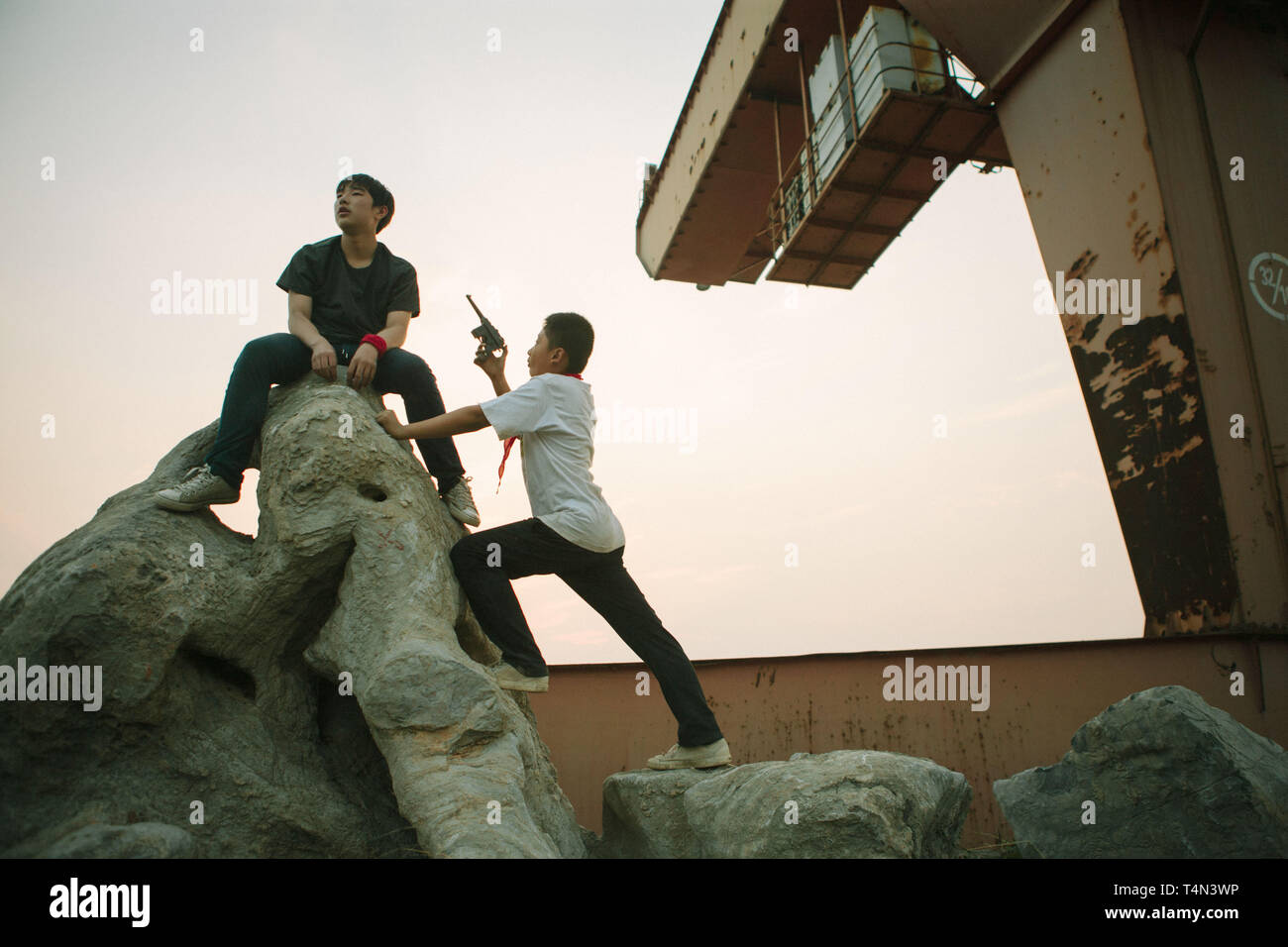 SUBURBAN BIRDS, (aka JIAO QU DE NIAO), from left: XU Chenghui, CHEN ...