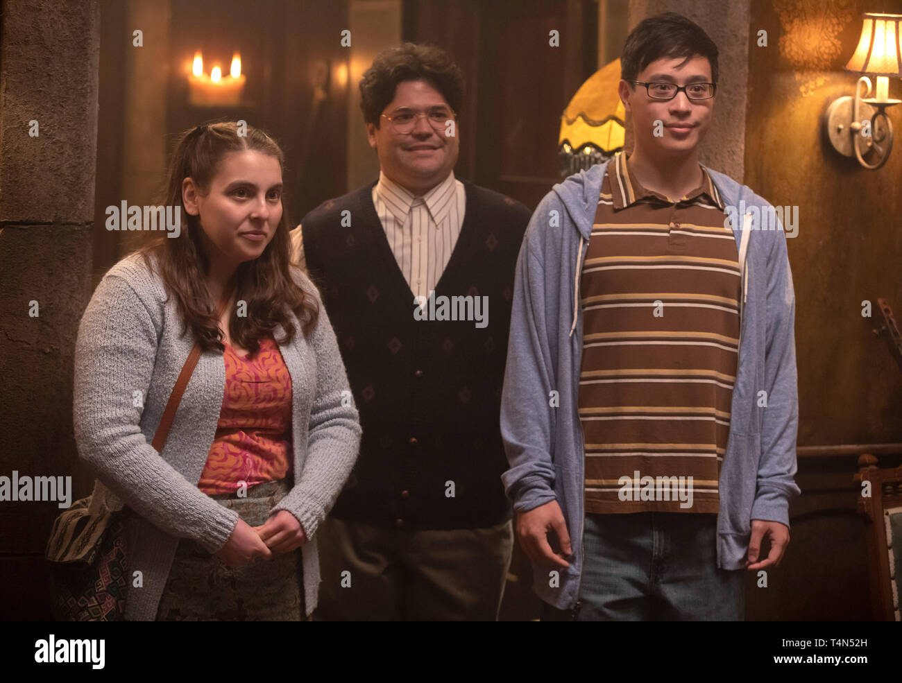 WHAT WE DO IN THE SHADOWS, from left: Beanie Feldstein, Harvey Guillen ...