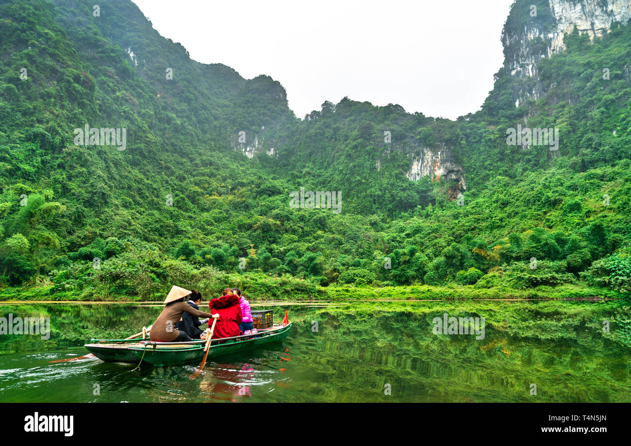 Trang an landscape complex hi-res stock photography and images - Alamy