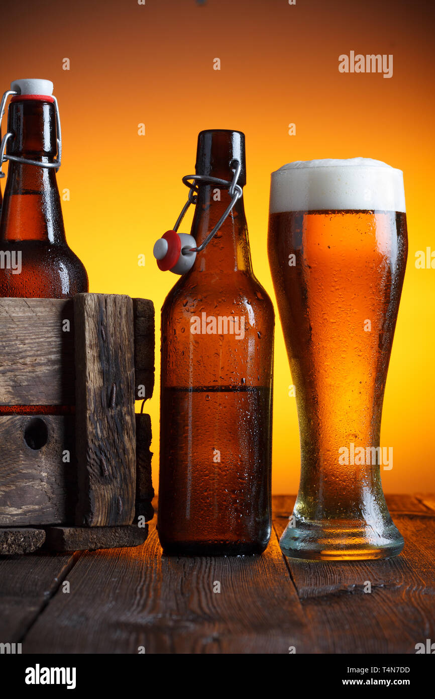 Beer crate hi-res stock photography and images - Alamy