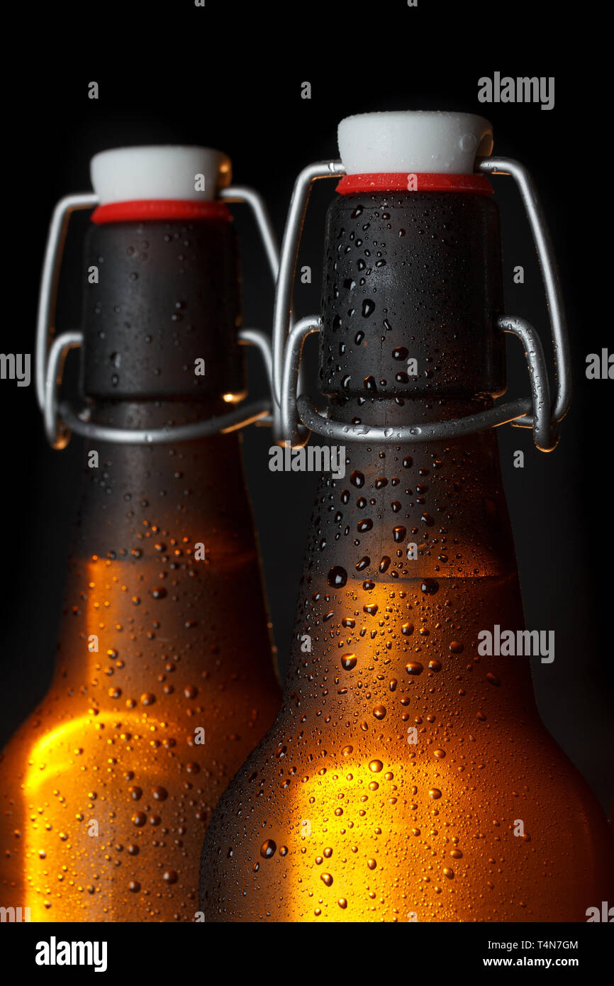 Two beer bottles hi-res stock photography and images - Alamy