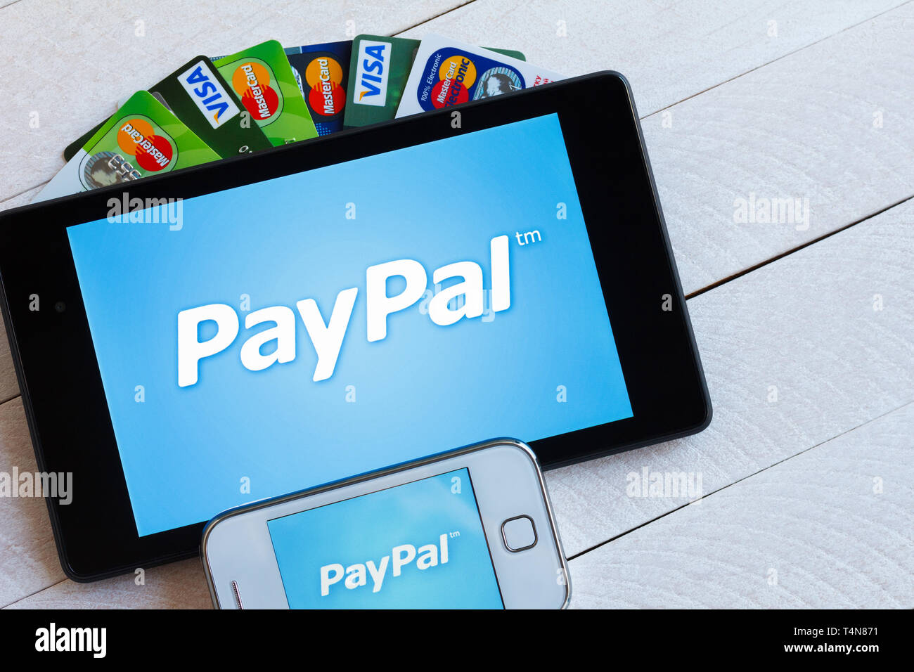 Online banking system hi-res stock photography and images - Alamy