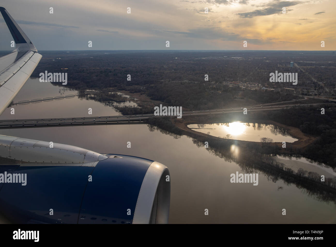 Mississippi river bridge aerial hi-res stock photography and images - Alamy