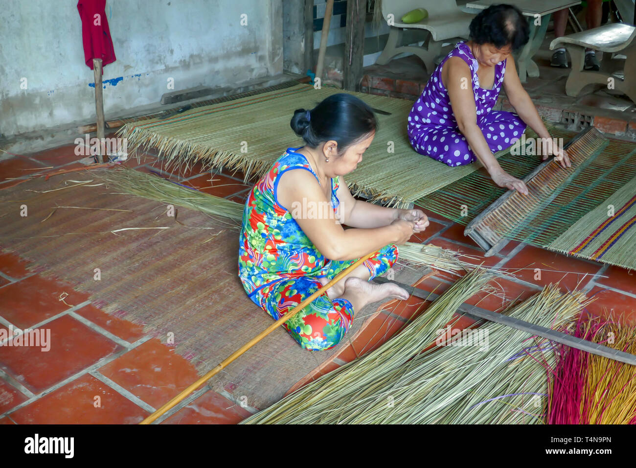 Woman rack mats hi-res stock photography and images - Alamy
