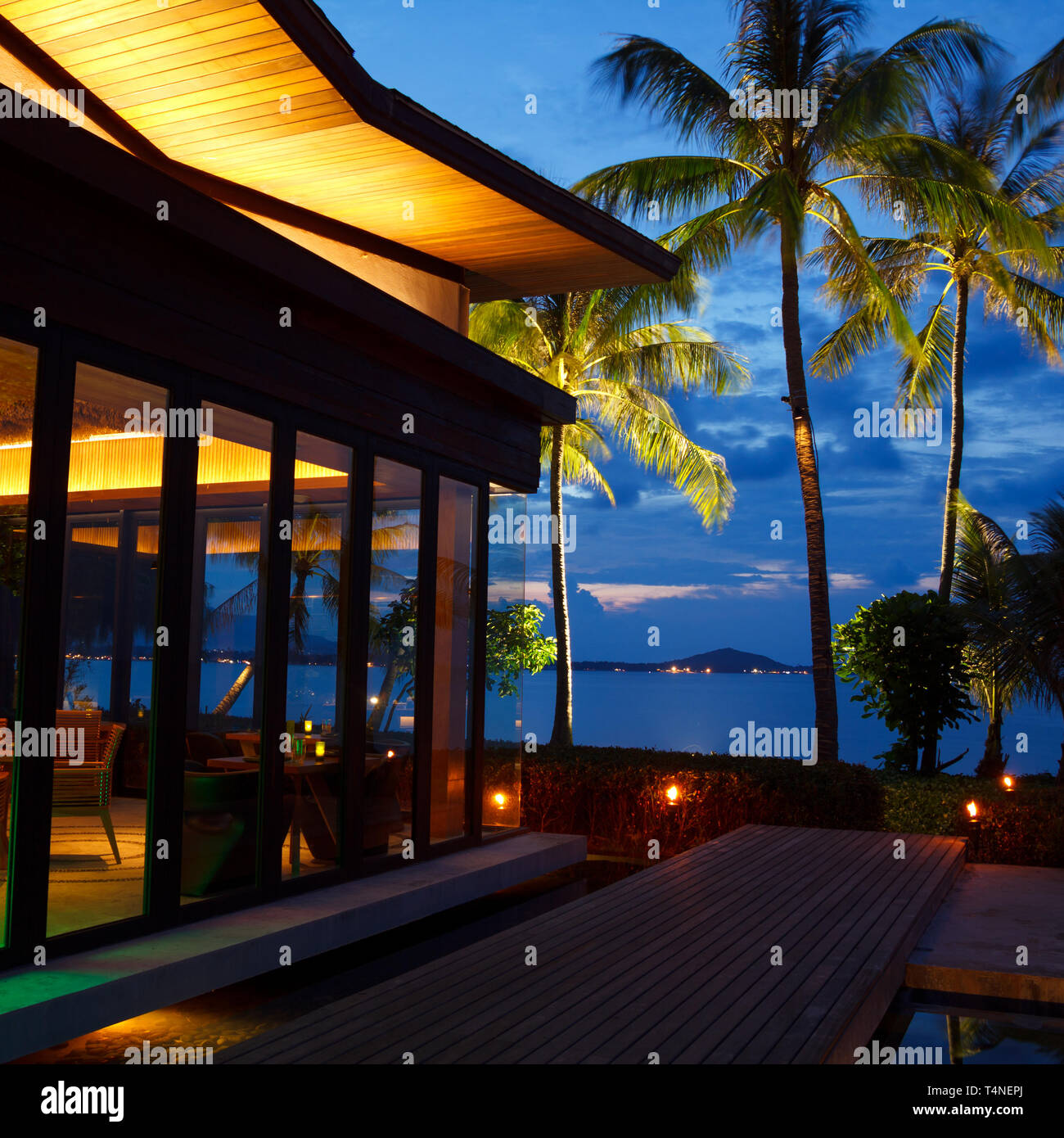 Beach cafe at sunset hi-res stock photography and images - Alamy
