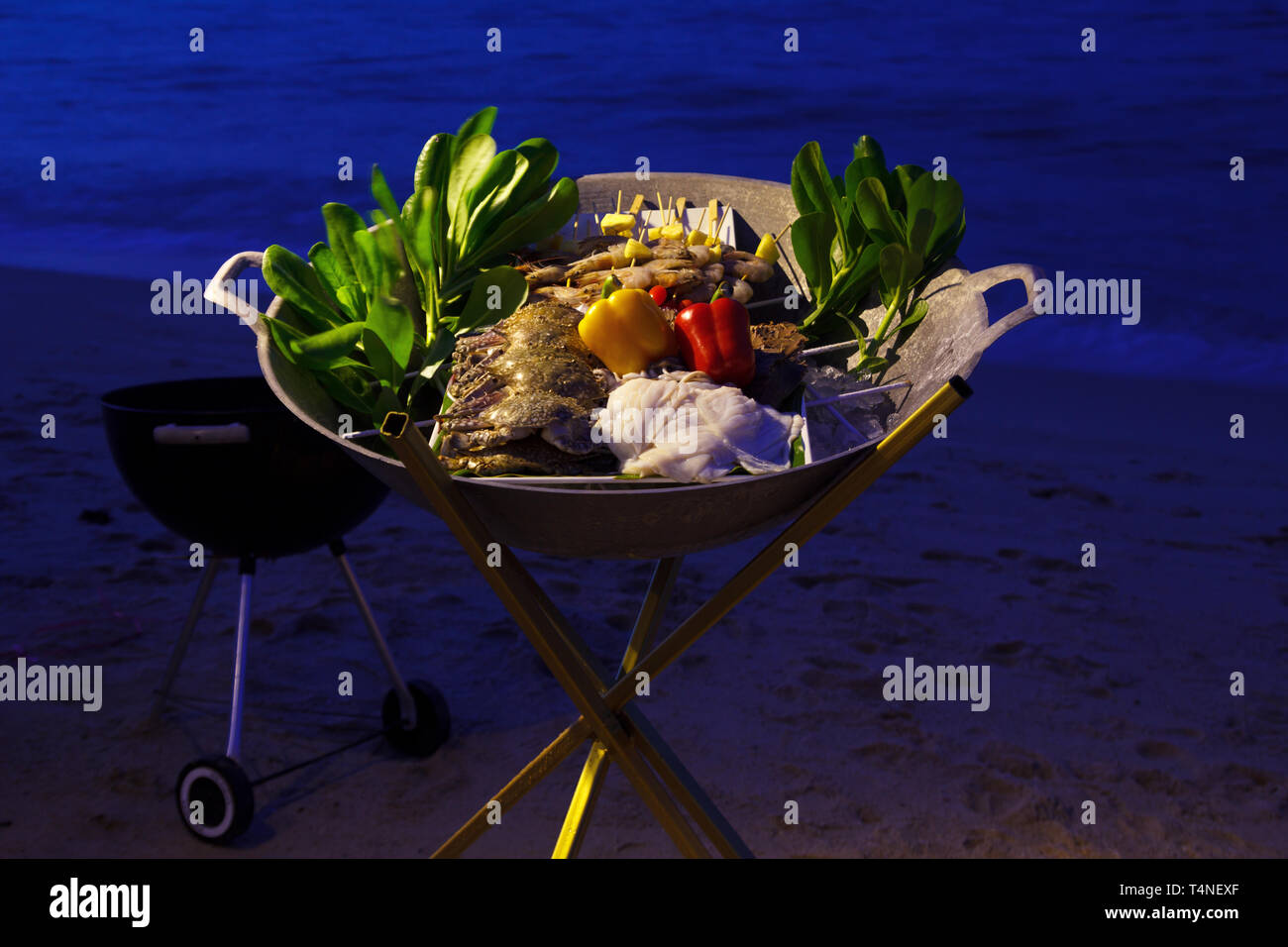 Seafood beach bbq hi-res stock photography and images - Alamy