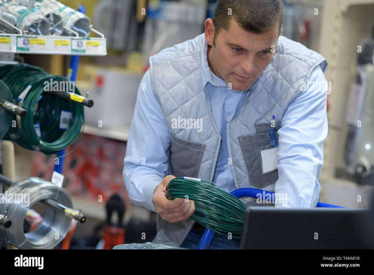 Cable shop hi-res stock photography and images - Alamy