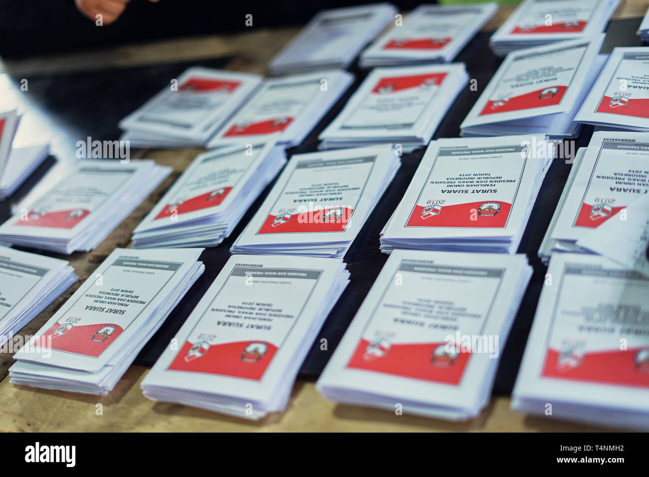 Counting Ballot Papers High Resolution Stock Photography and Images - Alamy