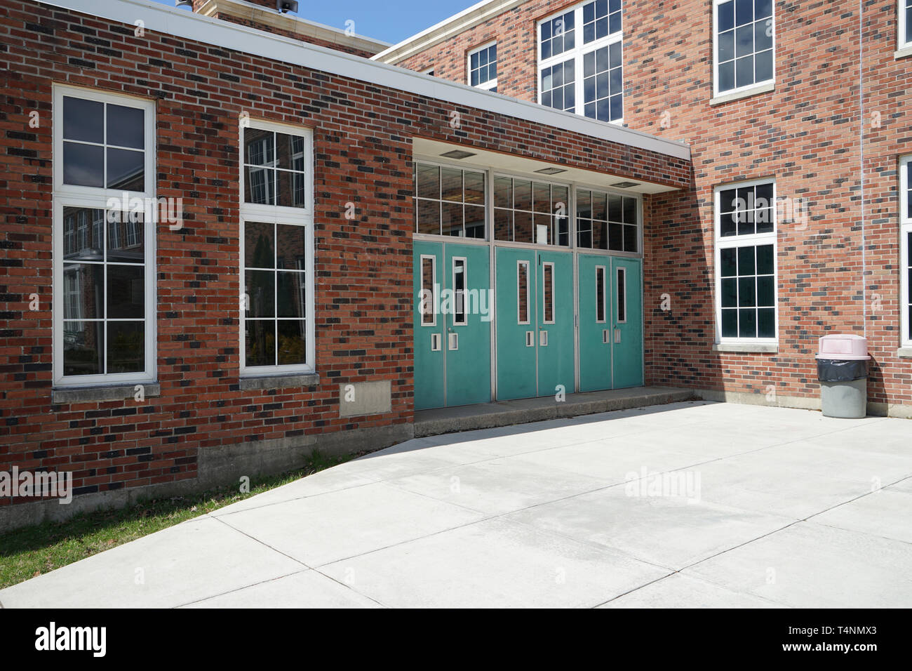 Double brick hi-res stock photography and images - Alamy