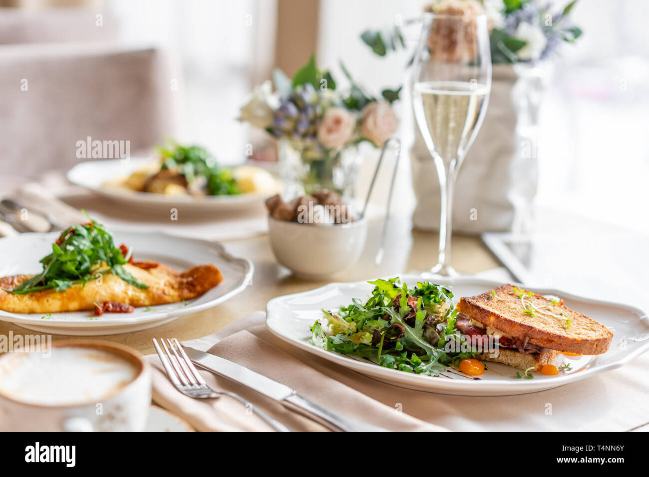 Champagne breakfast hi-res stock photography and images - Alamy